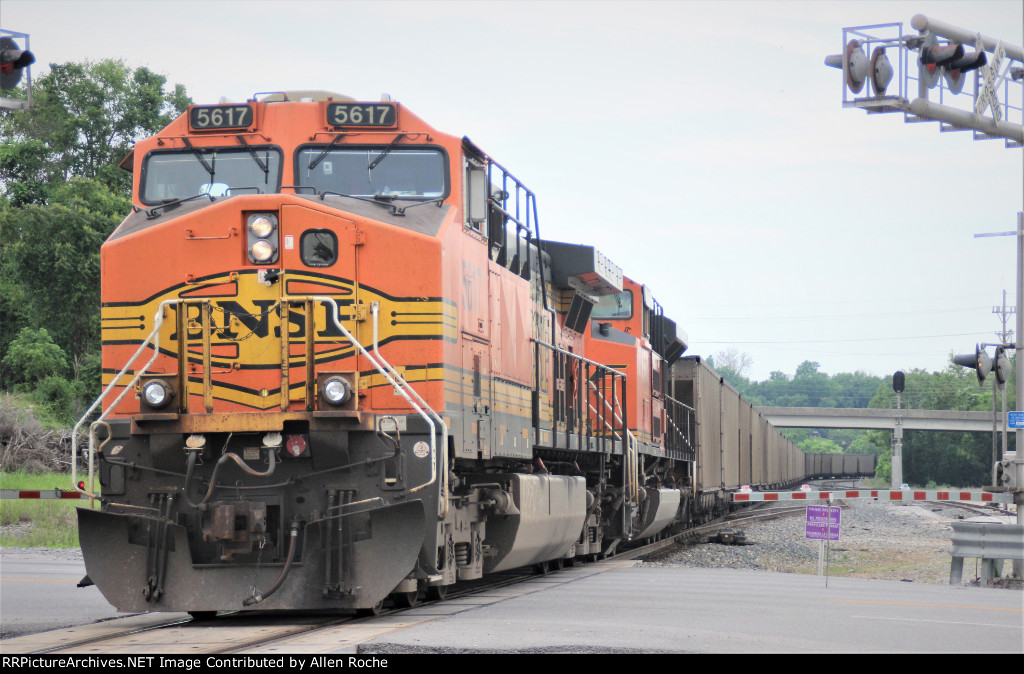 BNSF 5617
